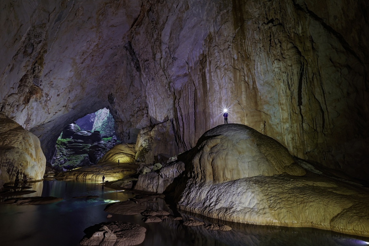 Son Doong Cave shines in wake of flood season - VnExpress International